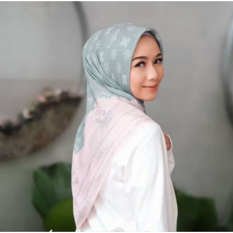 Rectangular hijab hijab with the latest laser cut BRIK SERIES motif ...