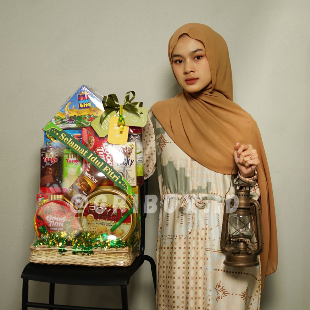 Eid UL fitri Parcel | Parcel of lebaran snack food for ramadhan | Eid ...