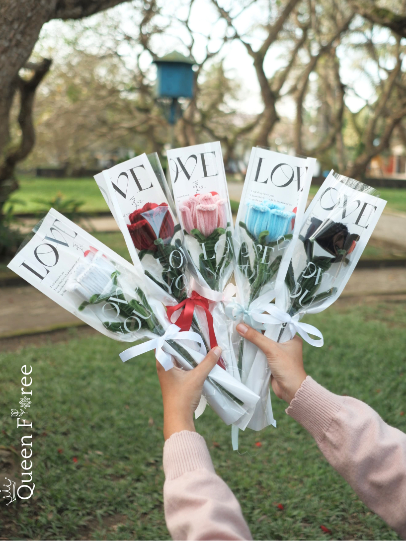 MAWAR MINI wire feather rose bouquet | Graduation, wedding, birthday ...