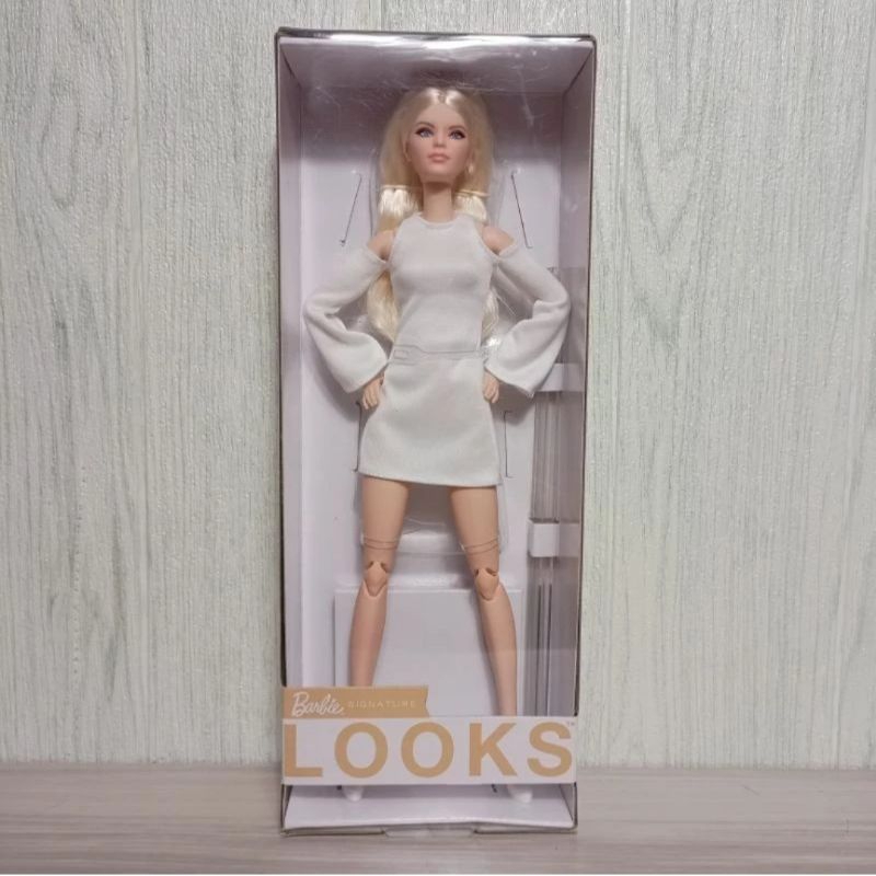 Barbie Made To Move Signature Looks Victoria White | Shopee Singapore