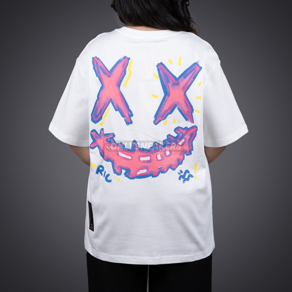 RICKY IS CLOWN GRAFITTI WORLD GLOW IN THE DARK WHITE TEE | Shopee Singapore
