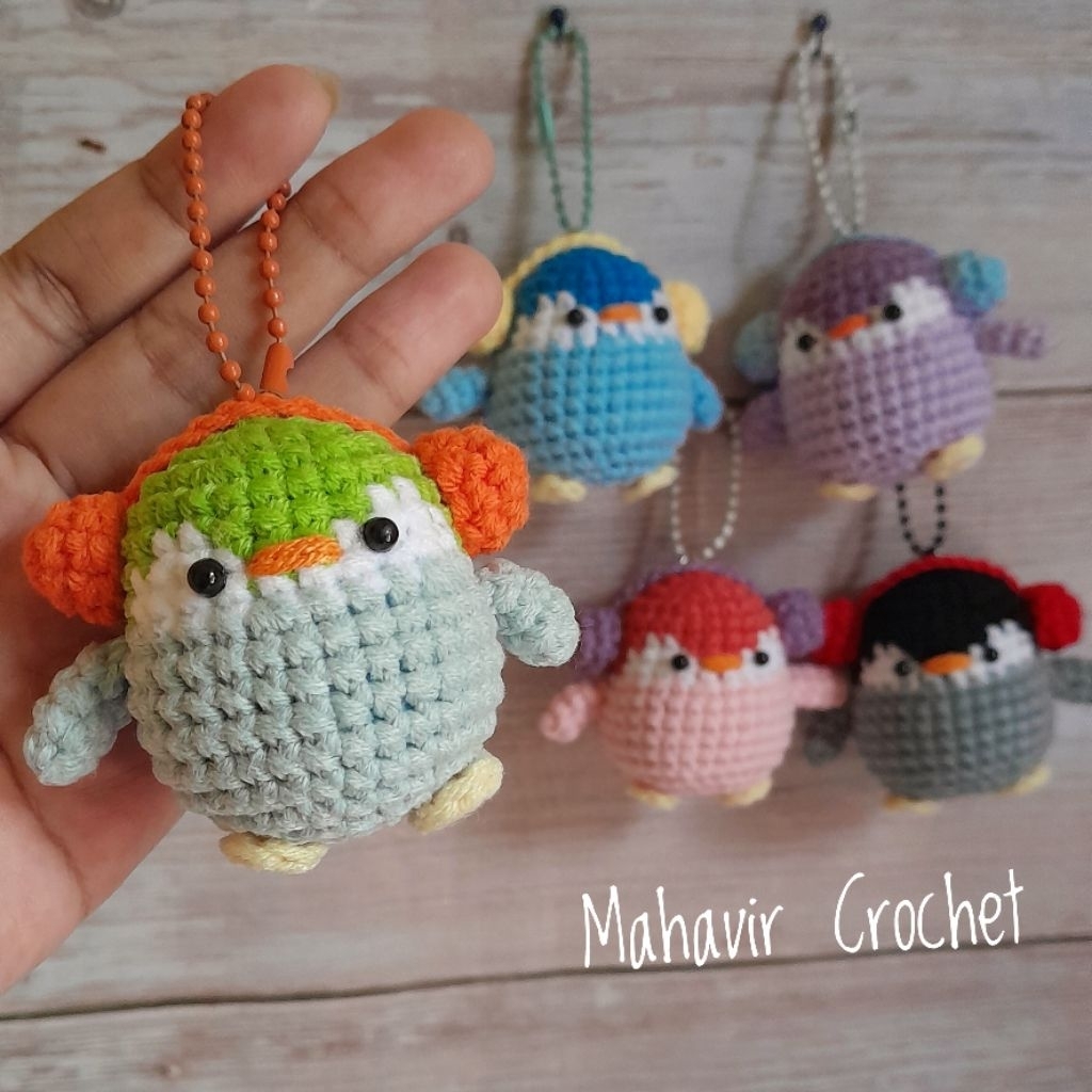 GANTUNGAN Crochet Penguin with ear muffs Keychain | Knitted Penguin ...