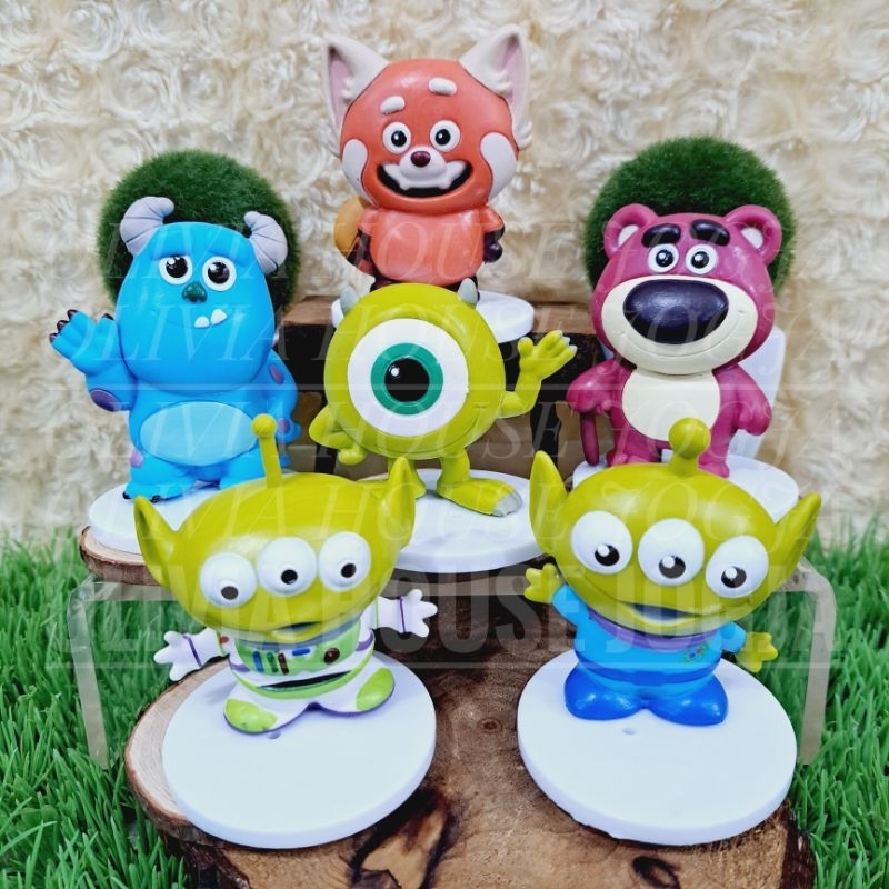 PUTIH Alien Monster Action Figure Lotso Red Panda White Base Unit ...