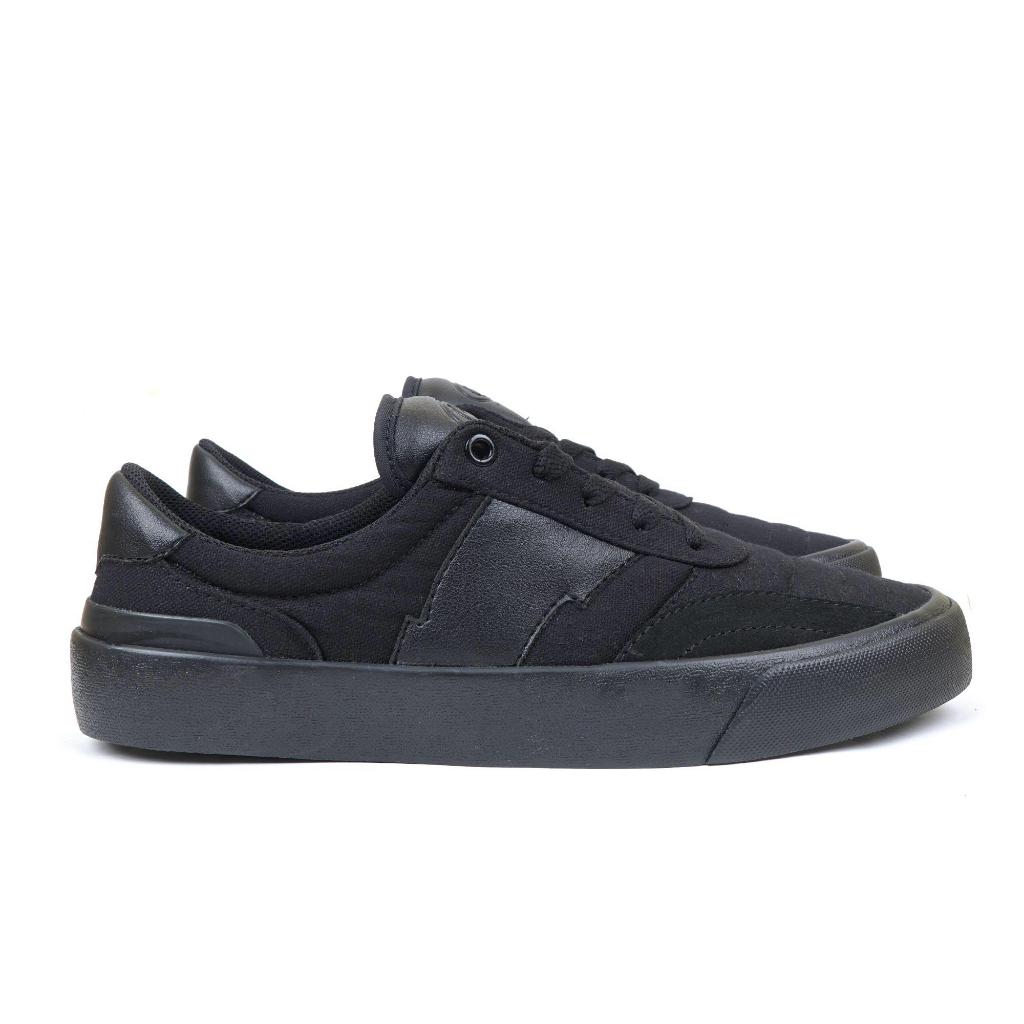 CUTS | SHOES SK8 | LEVIN ALL BLACK | Shopee Singapore