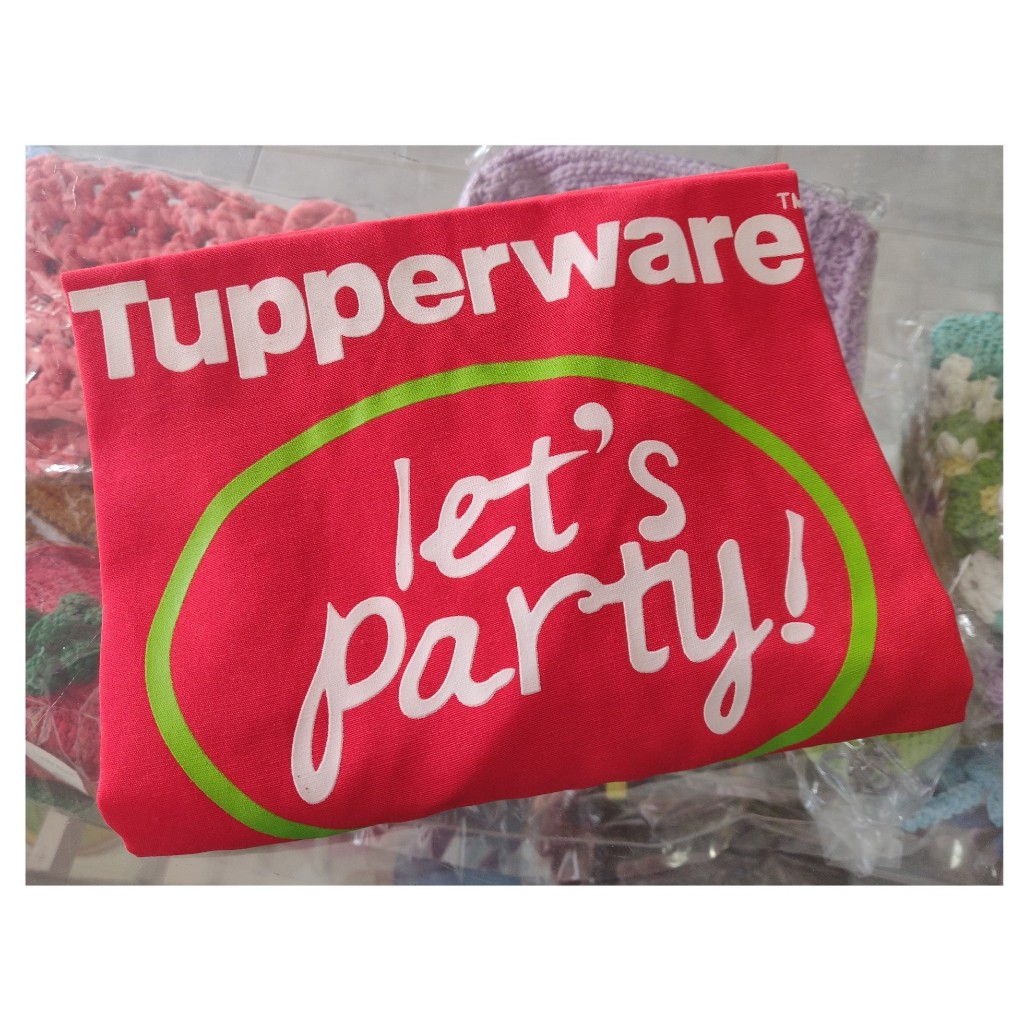 Tupperware apron (free gift purchased in the fusion master mincer ...