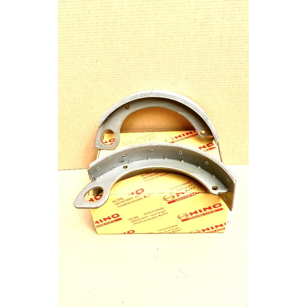 HAND BRAKE SHOE HAND BRAKE SHOE HINO LOHAN FM260 Ti | Shopee Singapore