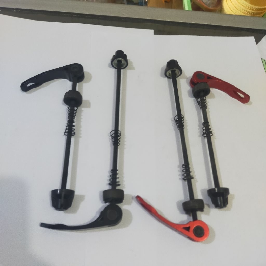 Quick release QR bicycle wheel front and rear bicycle wheel lock ...