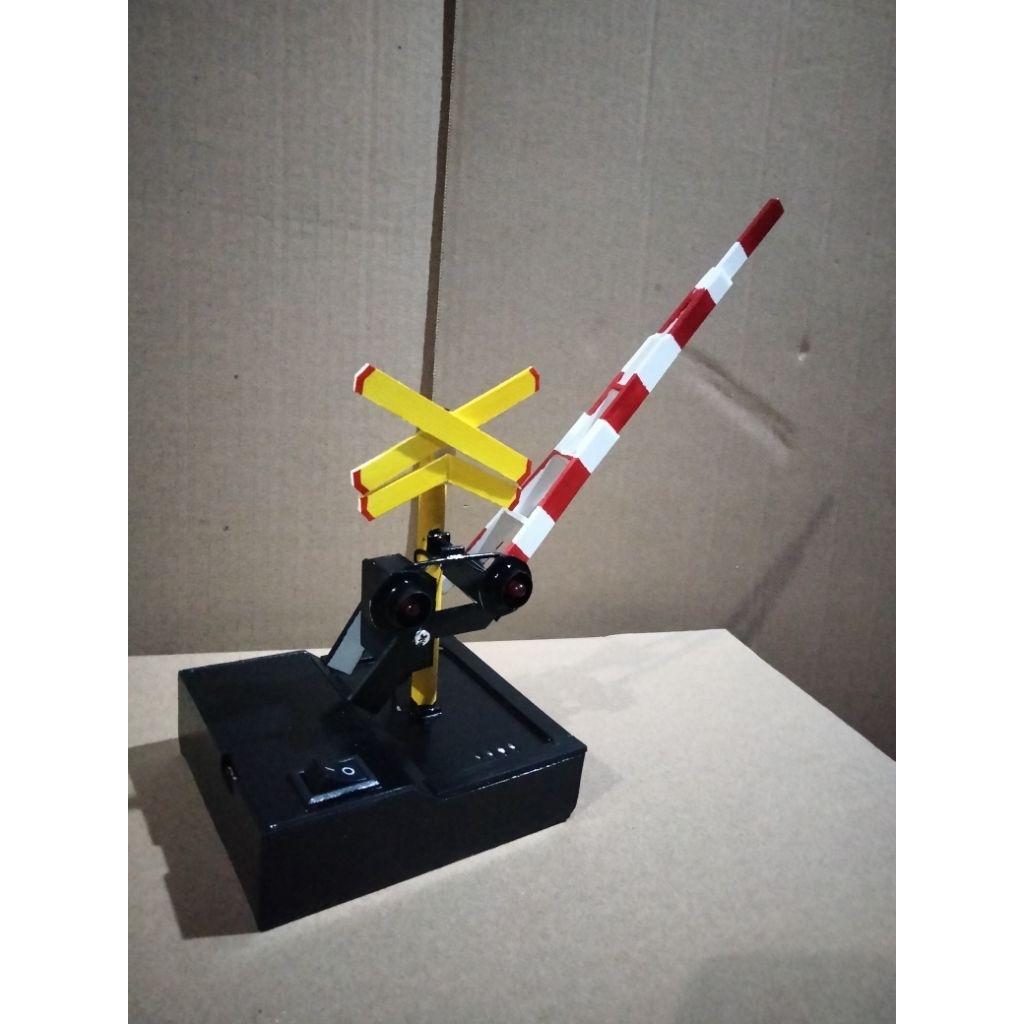 MINIATURE TOY TRAIN DOOR CROSS train gate can make sounds children's ...