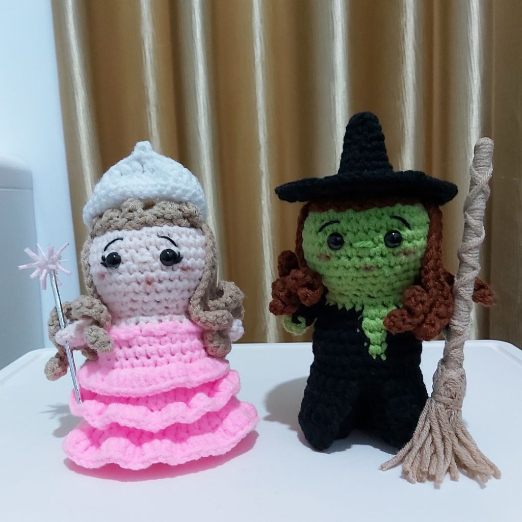 GANTUNGAN Wicked Glinda Elphaba Chibi Knitted Doll | Wicked Glinda ...