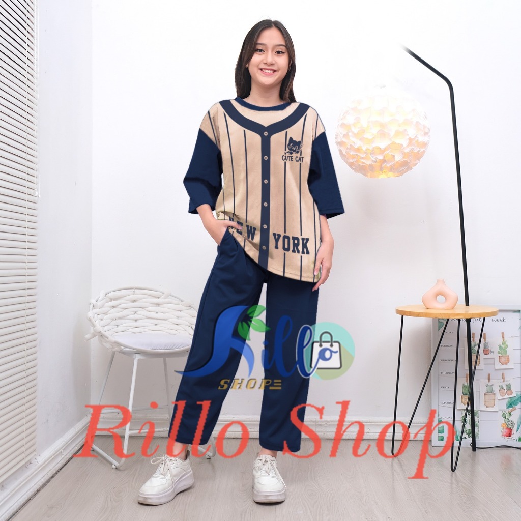 Rillo - [EXCLUSIVE QURAISHA] Women's Jumbo Cute Cat Ld 120 Suit ...