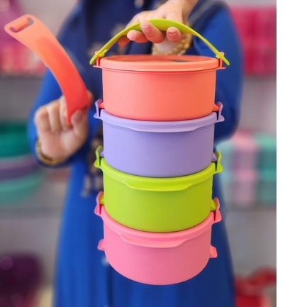 TUPPERWARE MICROWAVEABLE TIFFIN / LUNCH BOX SET - CLICK TO GO 550ml ...