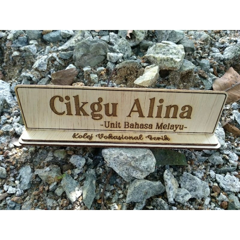 Custom Name Mini Stand Wooden Plate Table Papan Tanda Nama Meja Hadiah ...