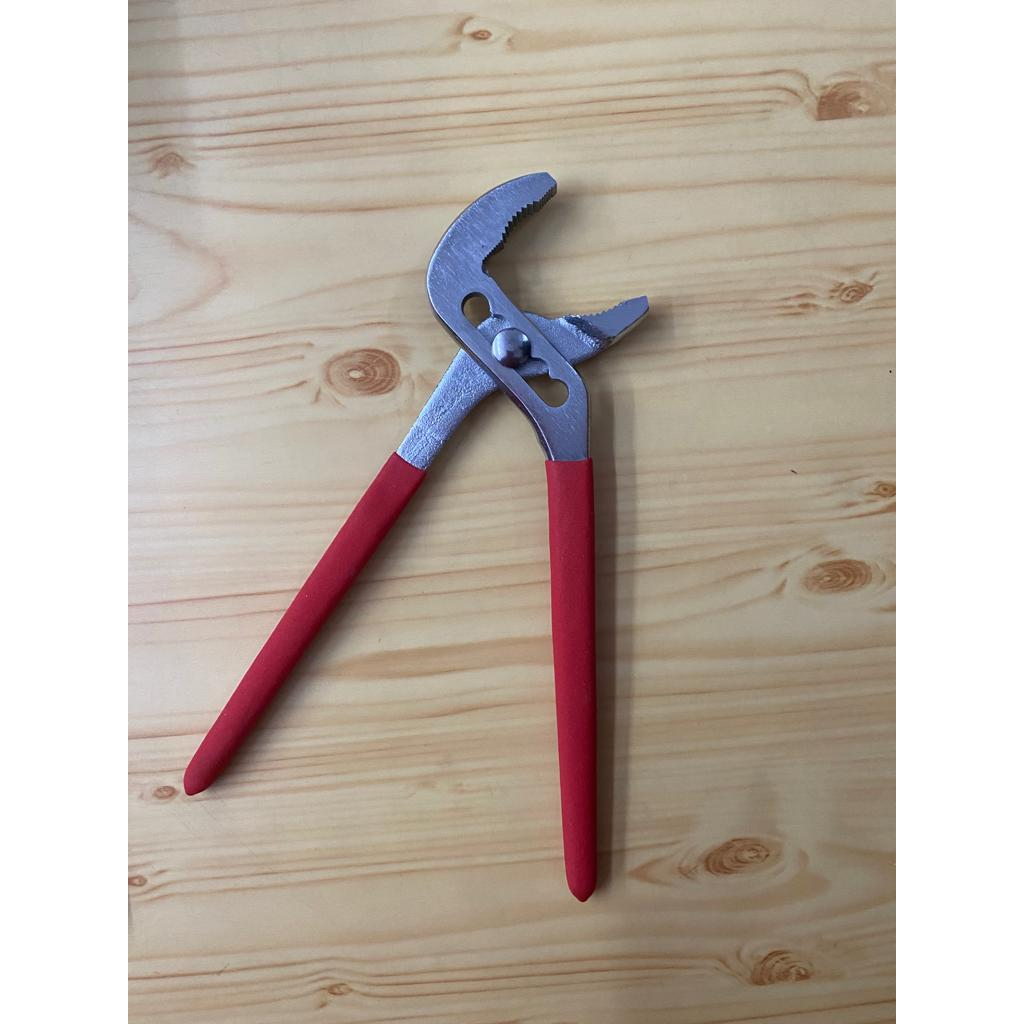 9" Pipe Plier / Water Pump Plier / Monkey Plier Red/水泵钳/管钳 | Shopee ...
