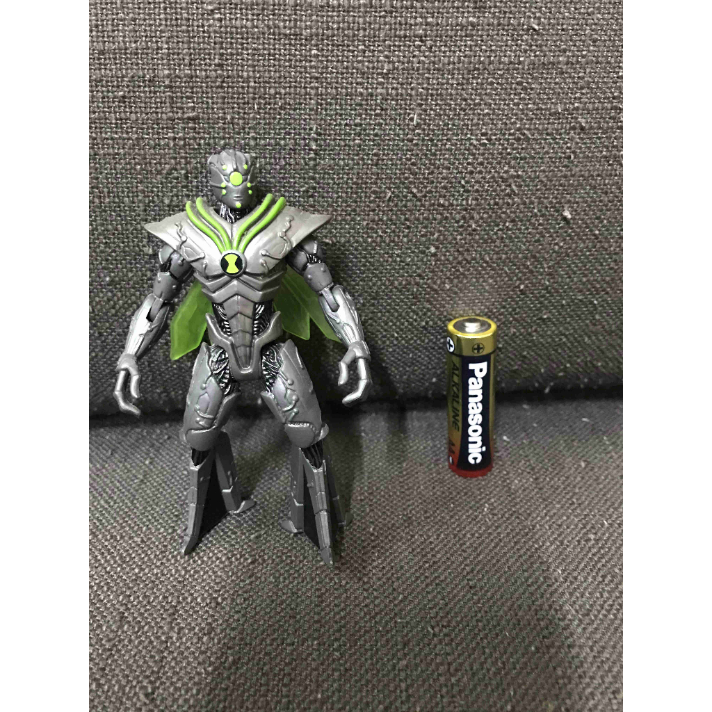 Bandai USED Ben 10 ten 4" action figure ultimate alien swarm wing robot ...
