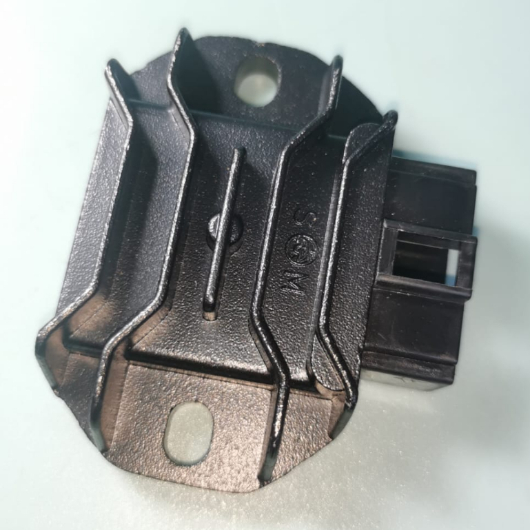 Benelli Keeway Cafe Racer 152 / K-Light 202 - Regulator ( Rectifier ...