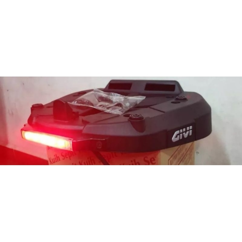 100 Givi Tapak Box M7M Base plate LED Papan Givi With Brake Light ...