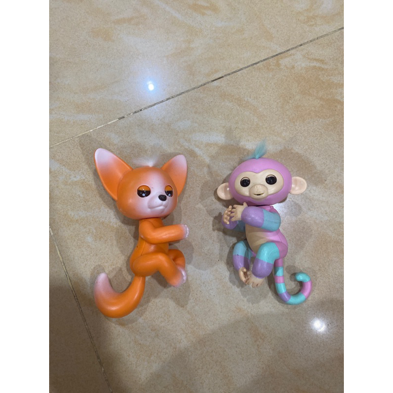 Fingerlings Interactive Baby Monkey Reacts to Touch Sounds & Reactions ...