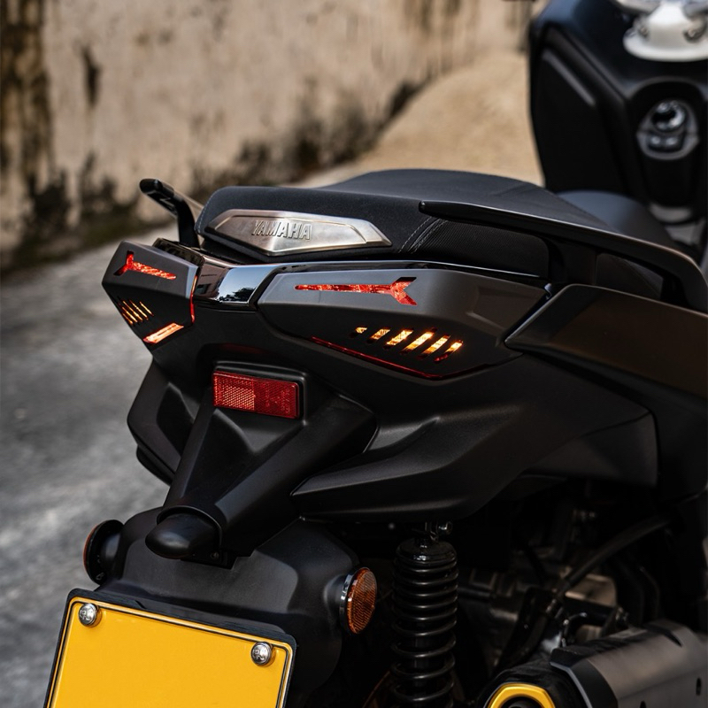 YAMAHA XMAX V2 Tail Lamp Cover Batman XMAX250 XMAX300 Motorcycle Carbon ...