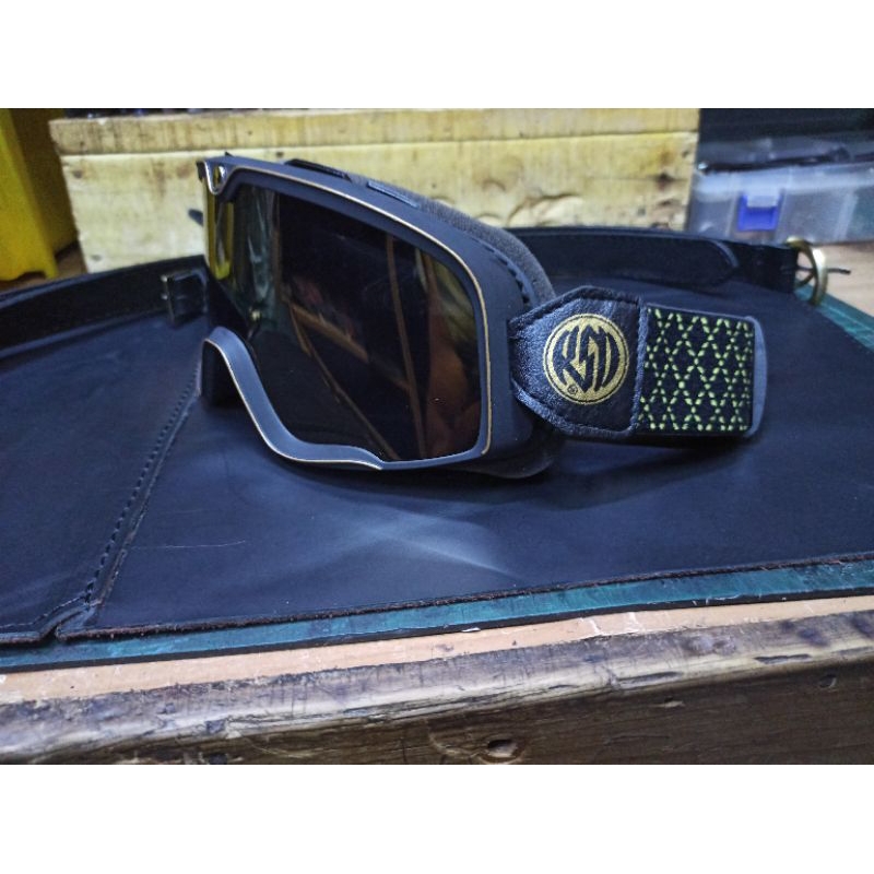 Retro Concept Goggle Cafe Racer Bobber Chopper Brat Tracker Scrambler ...