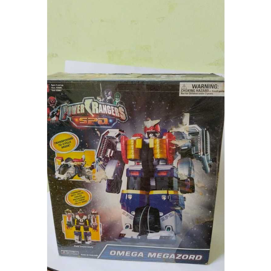 BANDAI Power Rangers SPD DX: Delta Squad Megazord & Megazord ...
