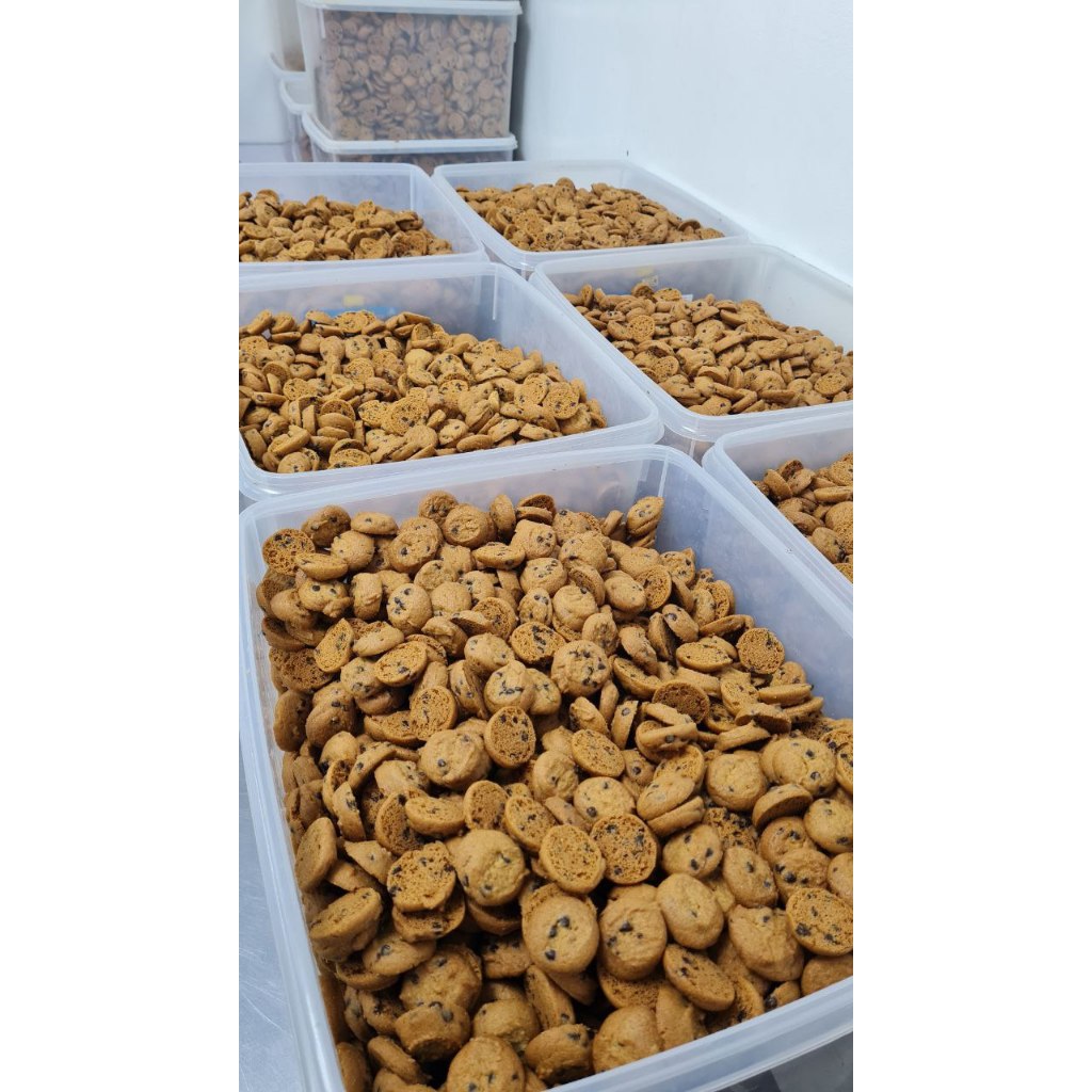 MISTER KUKIS - 1kg chocolate chip cookies | Shopee Singapore