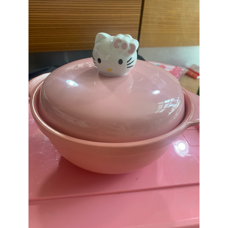 hello kitty pot with lid (not from same set) hello kitty ceramics pot ...