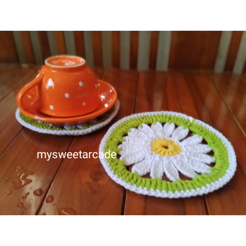 Crocheted Daisy Coaster (Pelapik Cawan Bunga Daisy Kait) | Shopee Singapore