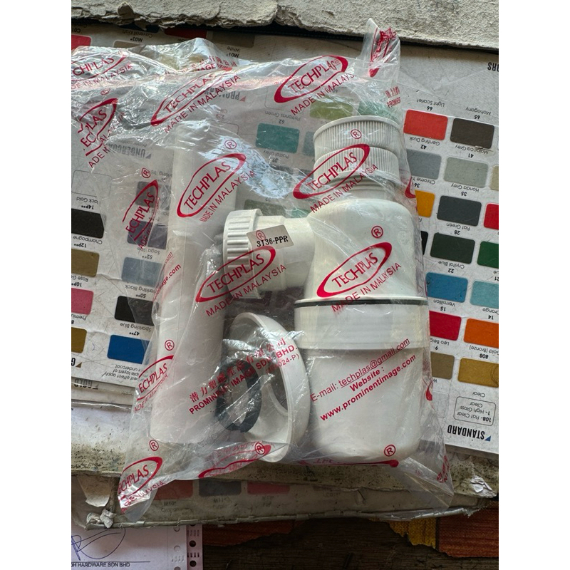 Techplas [32mm / 40mm] PVC [SINK / BASIN] BOTTLE TRAP AND WASTE ...