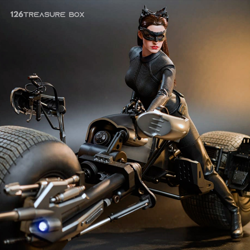 1:43 Scale Batman Motorcycle-Batpod & Catwoman DC Miniatures Scene ...