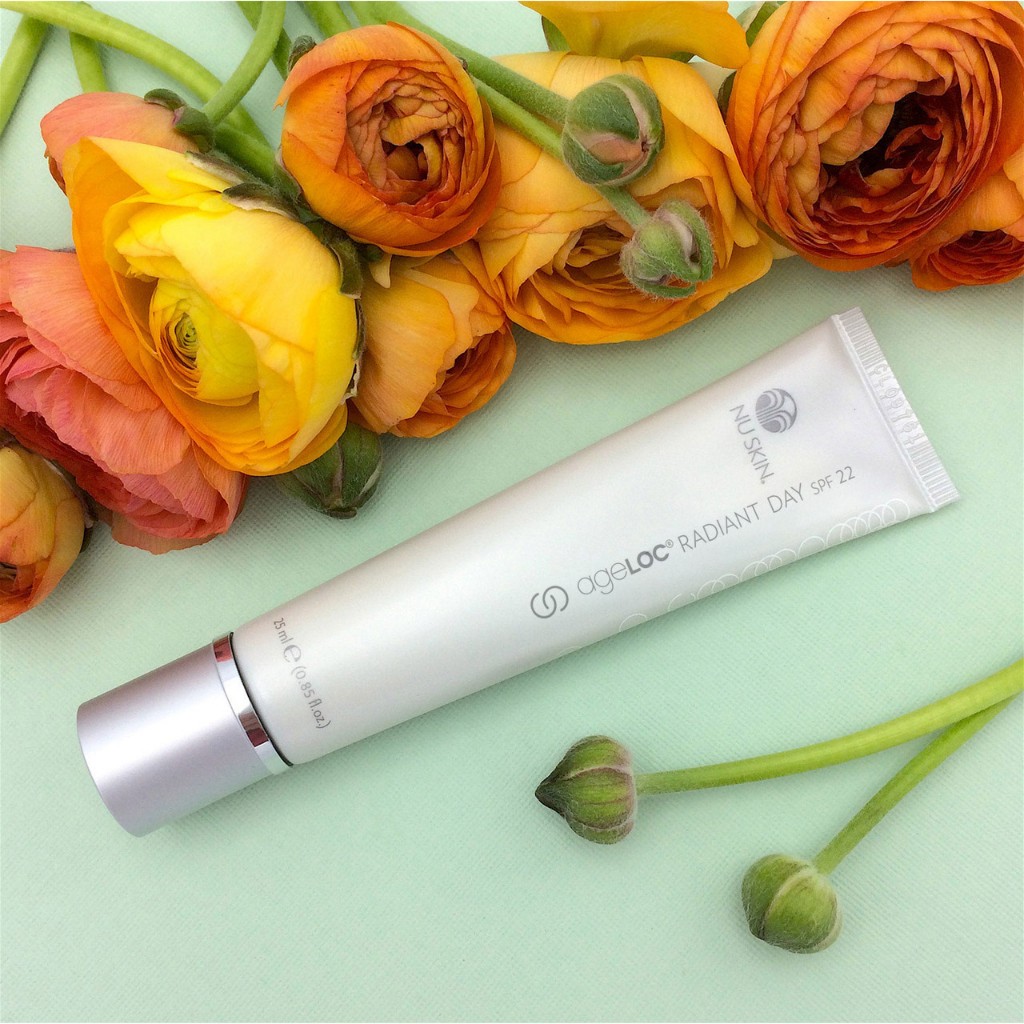 EXP 10/2025 Nuskin Nu Skin Ageloc Transformation Pack - Radiant Day SPF ...