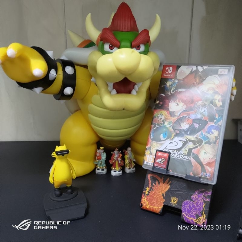 USED Nintendo Switch Game P5R Persona 5 The Royal 女神异闻录5皇家版 | Shopee ...