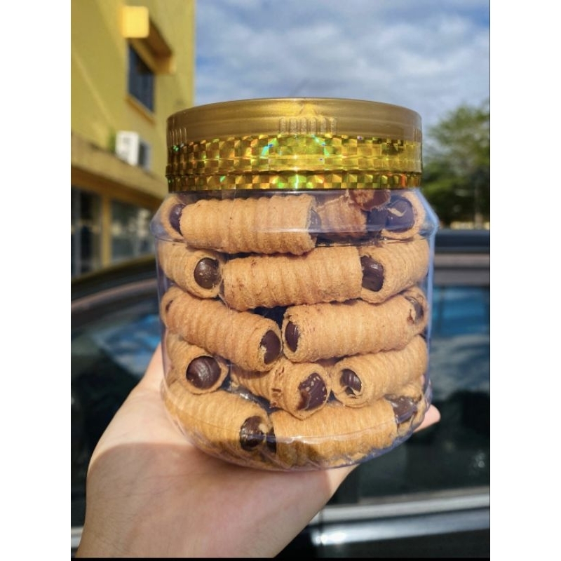 NEW ARRIVAL ️KUIH RAYA KUIH KAPIT ROLL COKLAT STRAWBERY PEANUT BISKUT ...