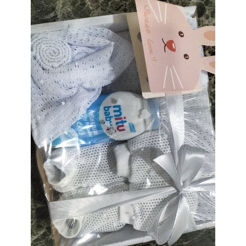 Hadiah baby set eyelet /baby Putih)NEW | Shopee Singapore
