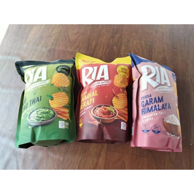 HIJAU Ria Crinkle Cut Potato Chips / Potato Chips with Fiery Sambal ...