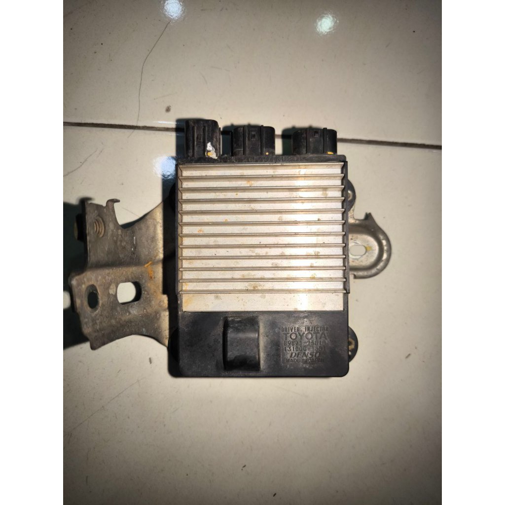 Toyota Hilux KUN25 KUN26 2KD 1KD Driver Injector ECU 3 Socket Model ...