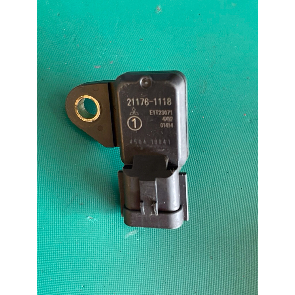 KAWASAKI Z1000 Z750 AIR PRESSUR SENSOR 21176-1118 ( 2003-2006) | Shopee ...
