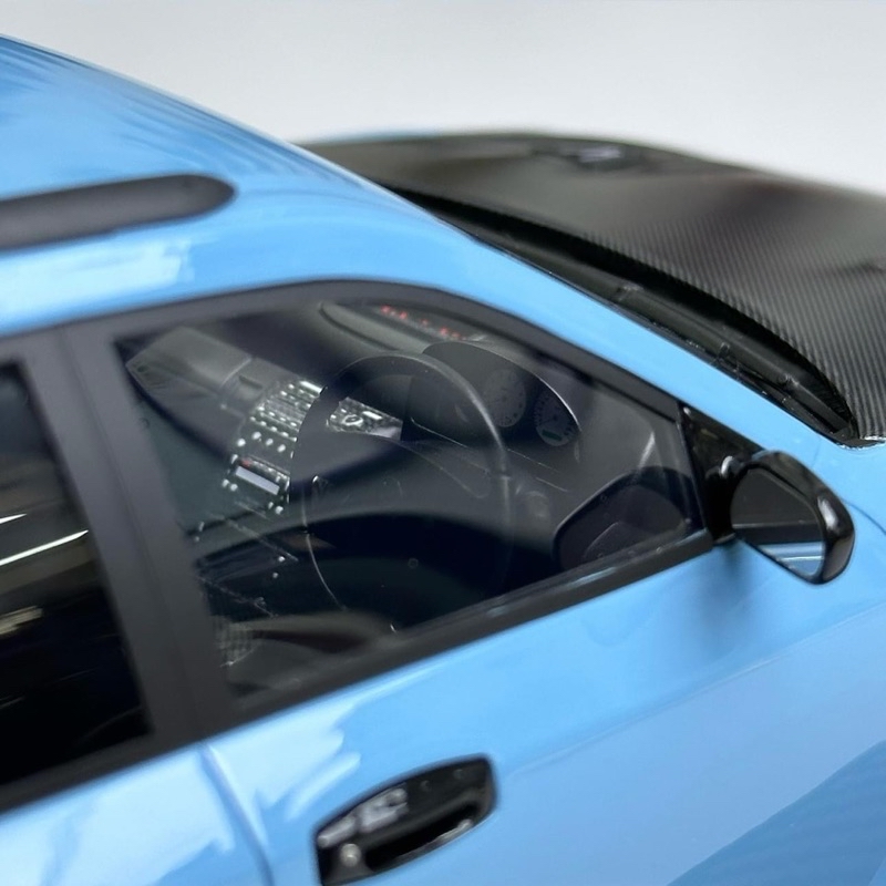 Diecast 1:18 Scale Nissan R35 Wagon Resin Worldwide Limited Edition 50 ...