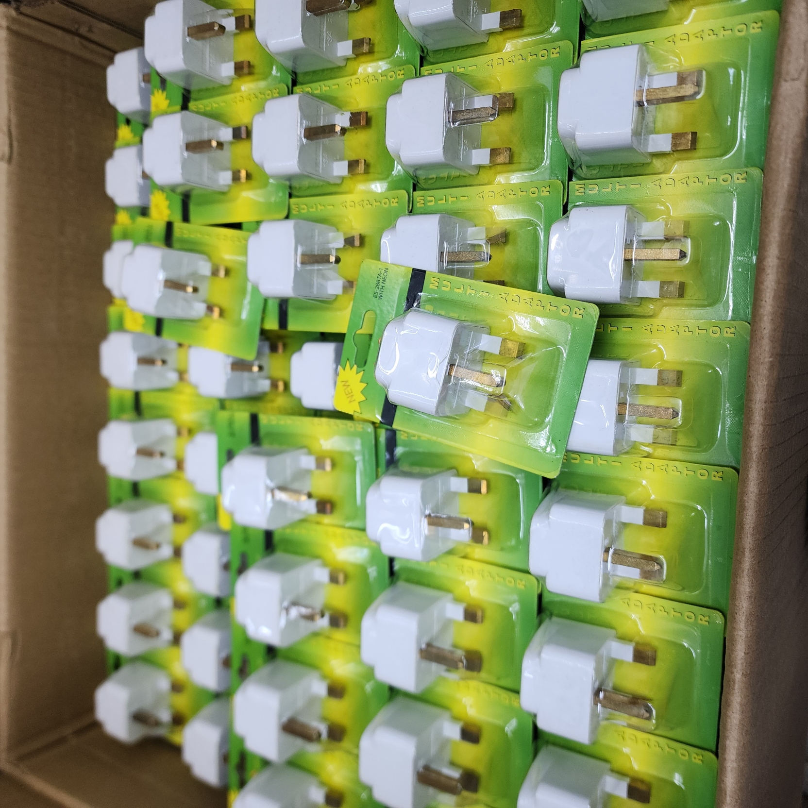 EUROSAFE Universal adapter plug adapter 2 pin plug adapter to Multi Pin ...