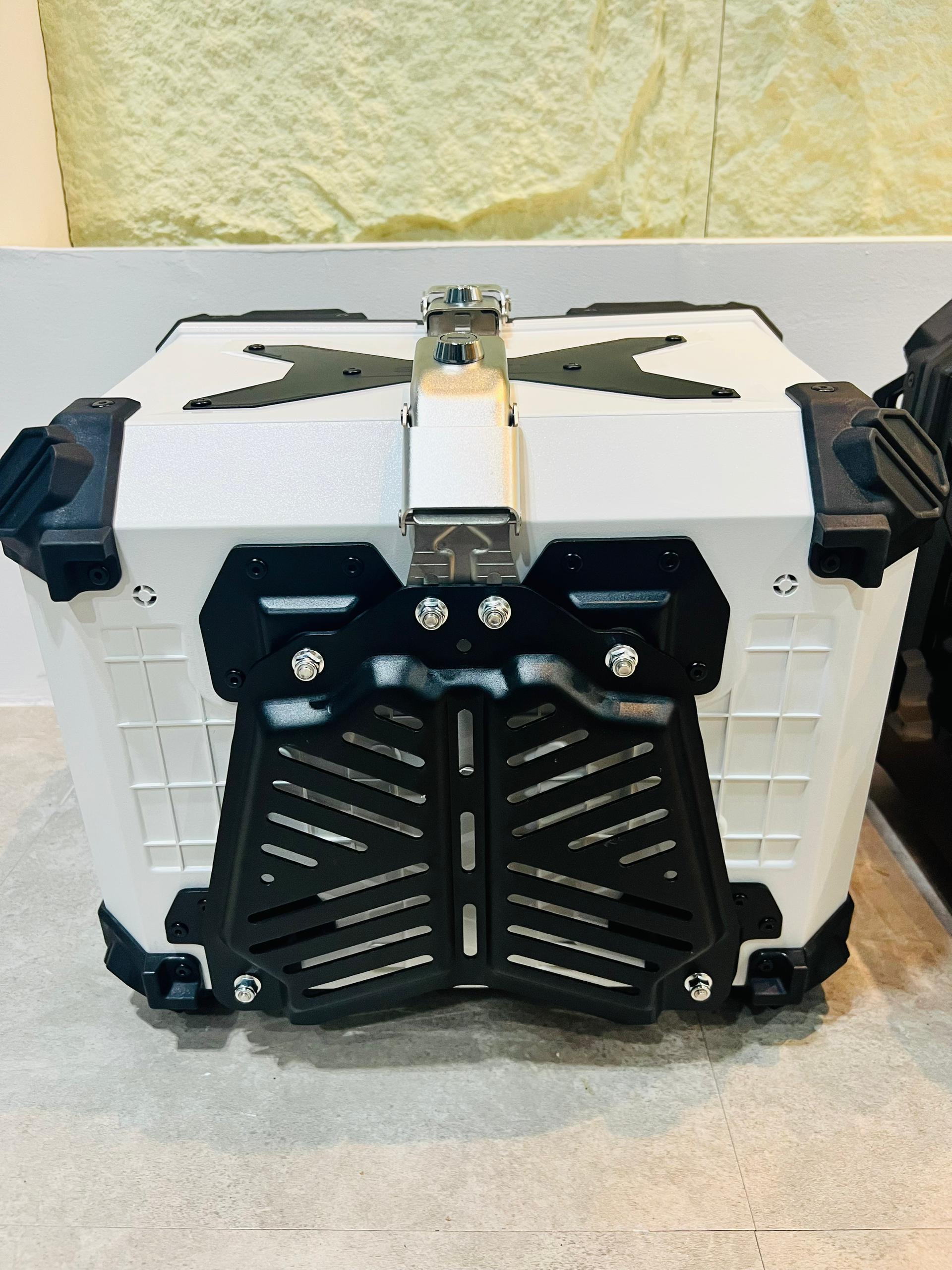 SMRT Top Box Waterproof Kotak Universal Motosikal Motorcycle 36L/45L ...