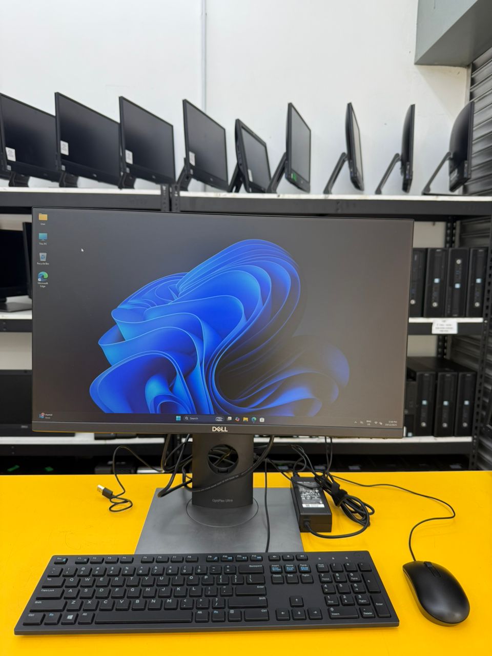 Dell OPTIPLEX 7070 Dell Ultra ALL IN ONE Core i5-(8th GEN) 24"INCH ...