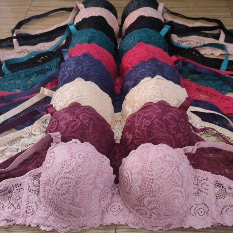Triumph lace strapless with wire sizes 34,36,38ab | Shopee Singapore