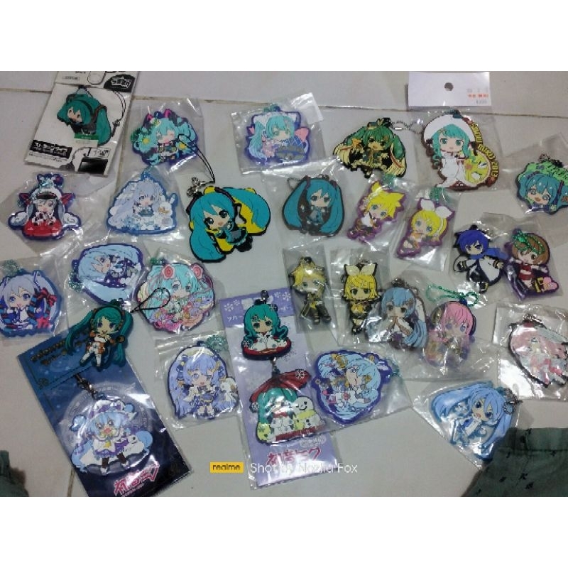Vocaloid Hatsune Miku Project Diva Rubber Strap Charm Keychain | Shopee ...