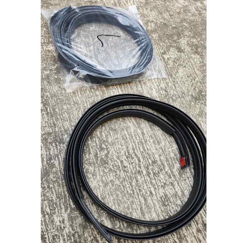 Innova Roof moulding 2005 to 2015 (Roof rubber) (roof trim) (2PCS ...