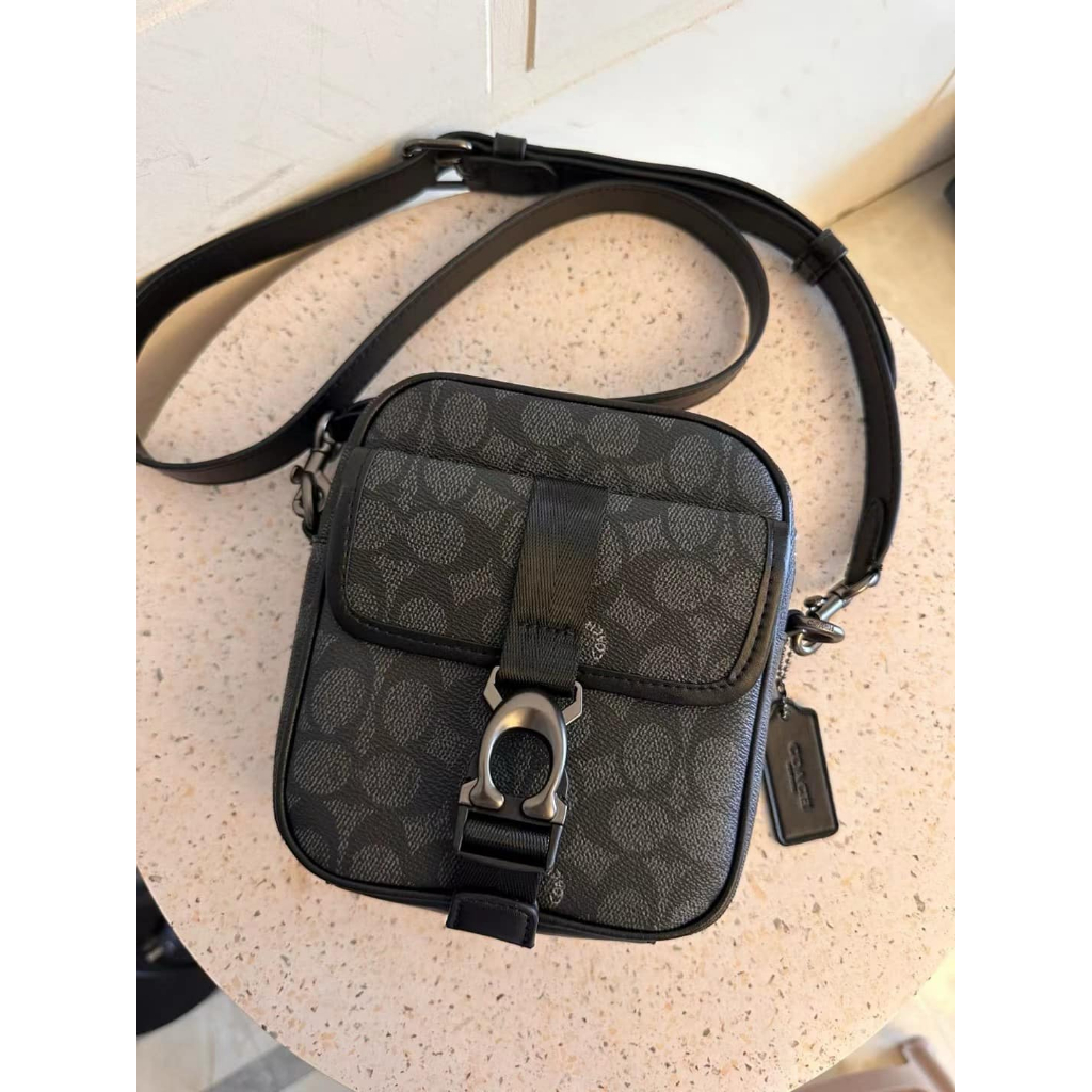 Coach Beck Crossbody in Signature Canvas | Shopee Singapore