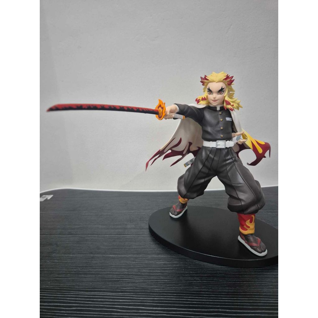 LOOSE - Kyojuro Rengoku - SEGA Demon Slayer Kimetsu No Yaiba SPM Figure ...