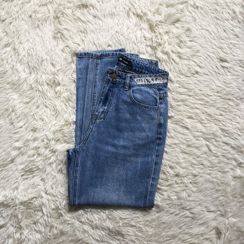 WW55 PRELOVED HW DENIM MOMJEANS S27 (WITH STAIN) | Shopee Singapore
