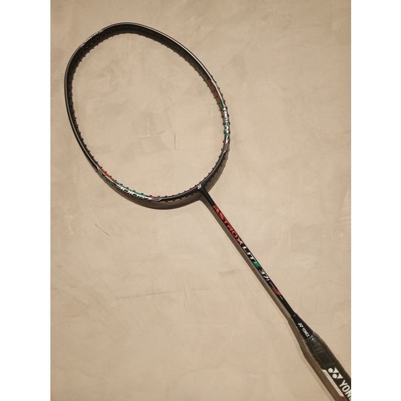 YONEX ASTROX LITE 37i ( BLACK ) | Shopee Singapore