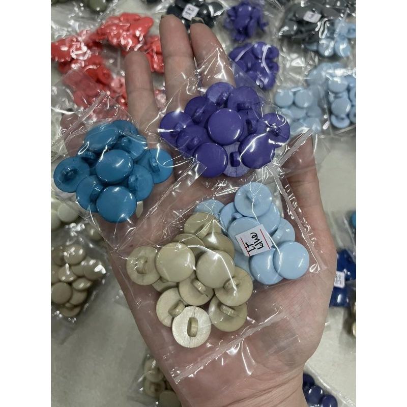 15mm Matte Colored Plastic Buttons (Per Dozen) | Shopee Singapore
