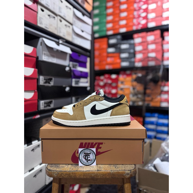 J1 LOW - ROOKIE OF THE YEAR (Size 8 Us only) | Shopee Singapore
