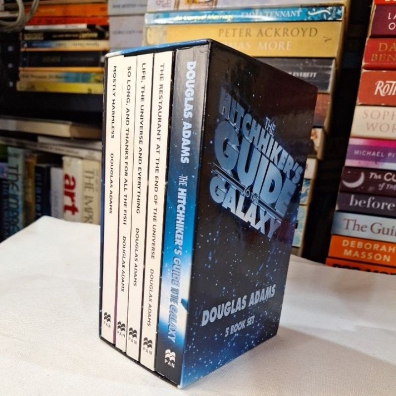 The Hitchhiker's Guide to the Galaxy Book Set | Douglas Adams | MMPB | Shopee Singapore